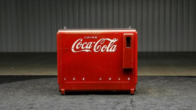 Westinghouse Coca-Cola Lift Top Cooler with Crates & Value & Price Guide